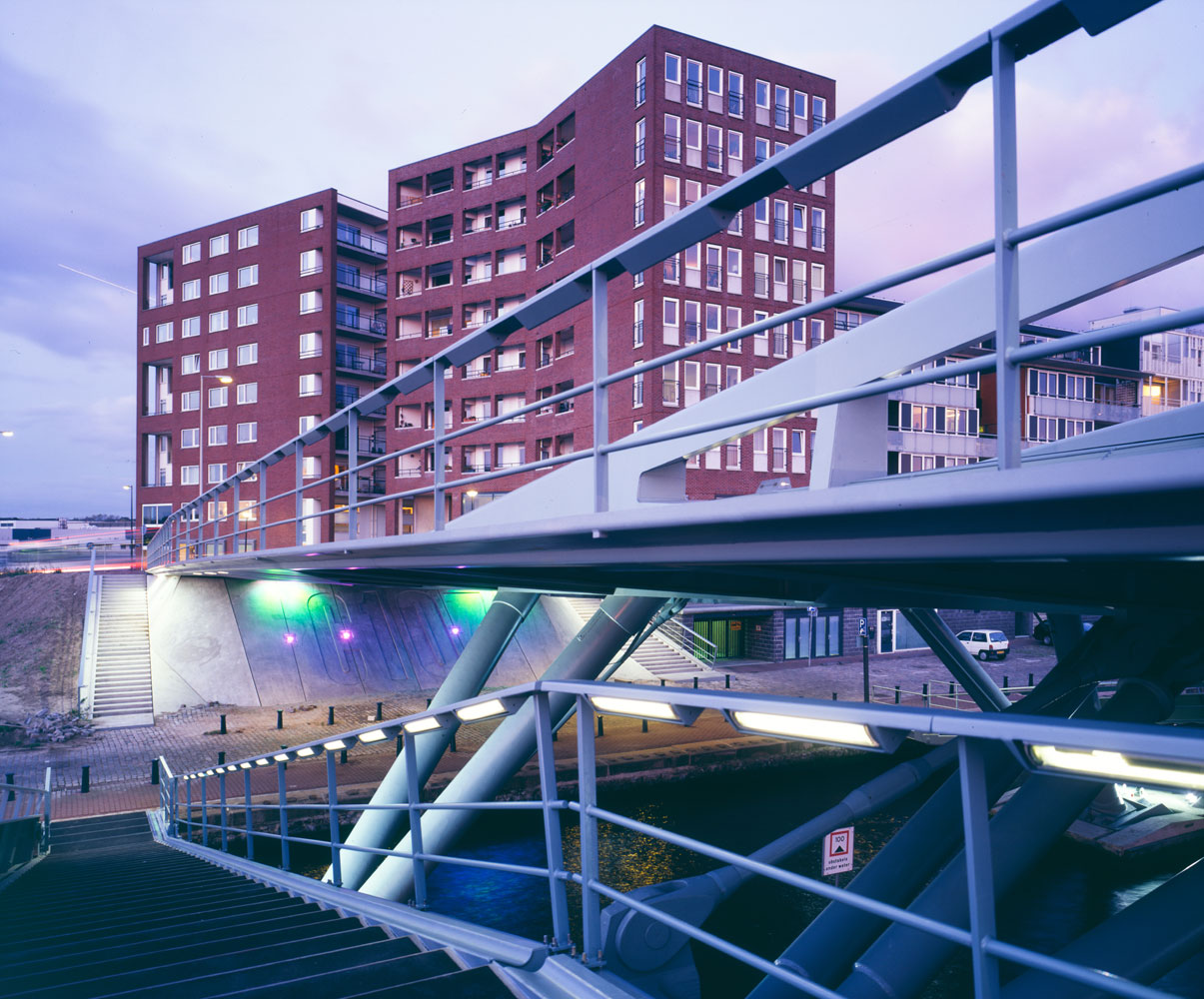 Jan Schaefer Bridge - VenhoevenCS architecture+urbanism