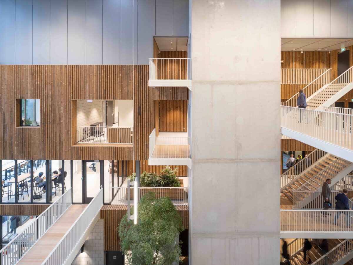 Sports Building Erasmus University Rotterdam - VenhoevenCS architecture ...