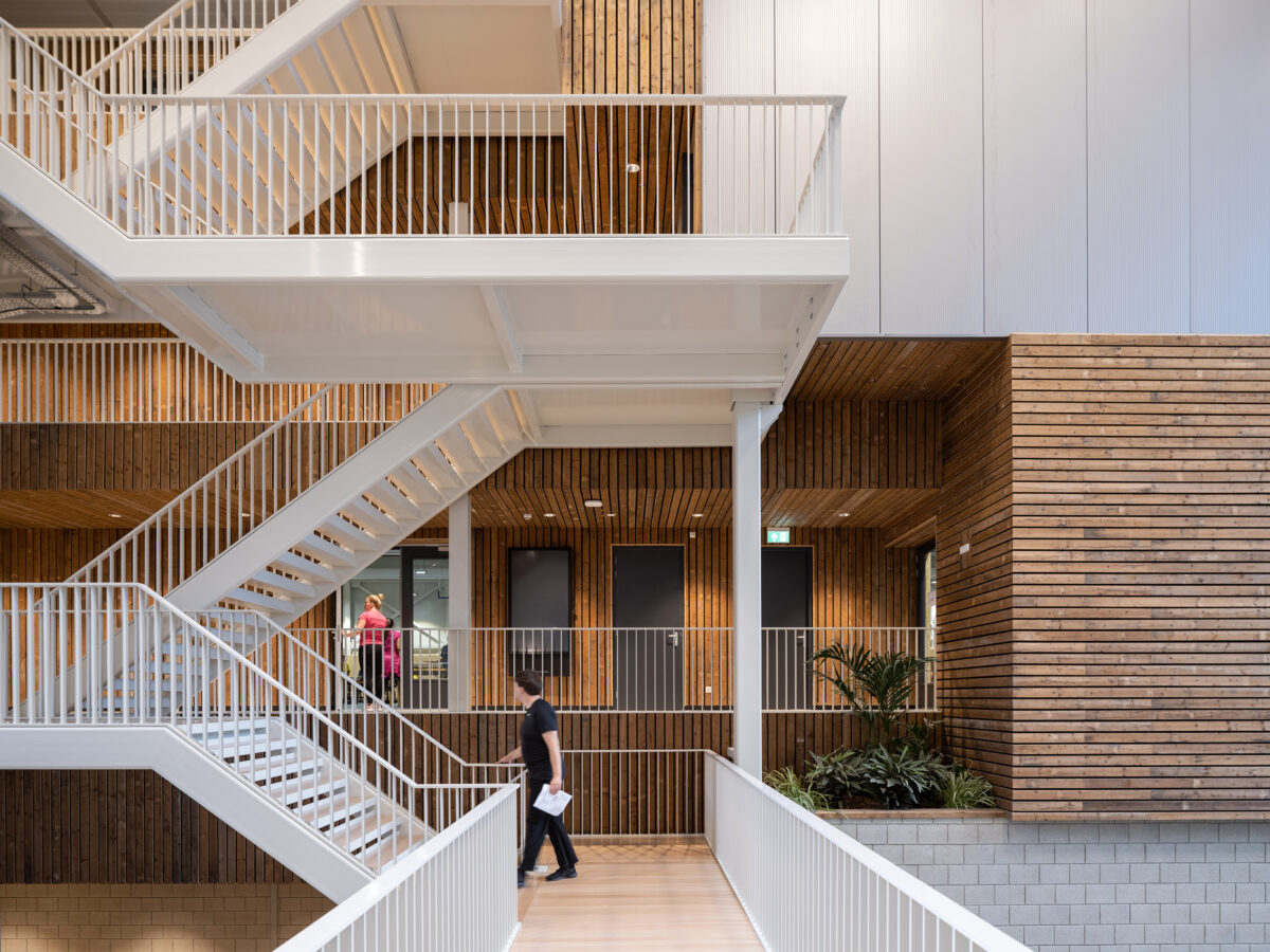 Sports Building Erasmus University Rotterdam - VenhoevenCS architecture ...